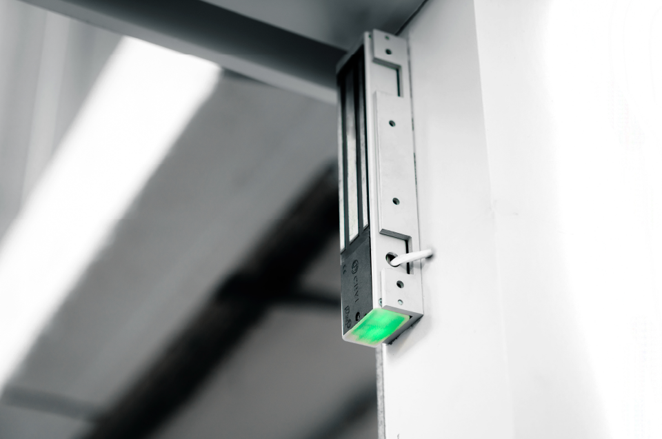 Guide to Electronic Locking - CDVI Americas